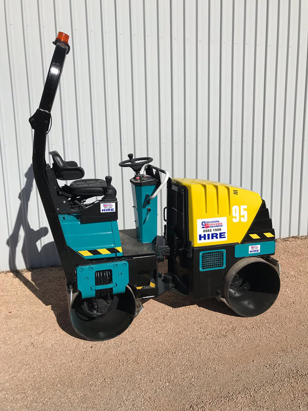 Small Vibrating Roller 1.5 ton – Growers Services Hire